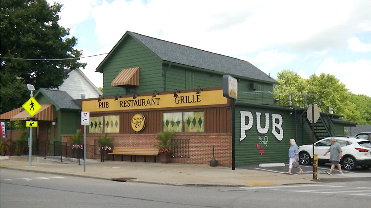 Bar Owners Face Backlash After Publicly Shaming Bad Tippers Via Facebo ...
