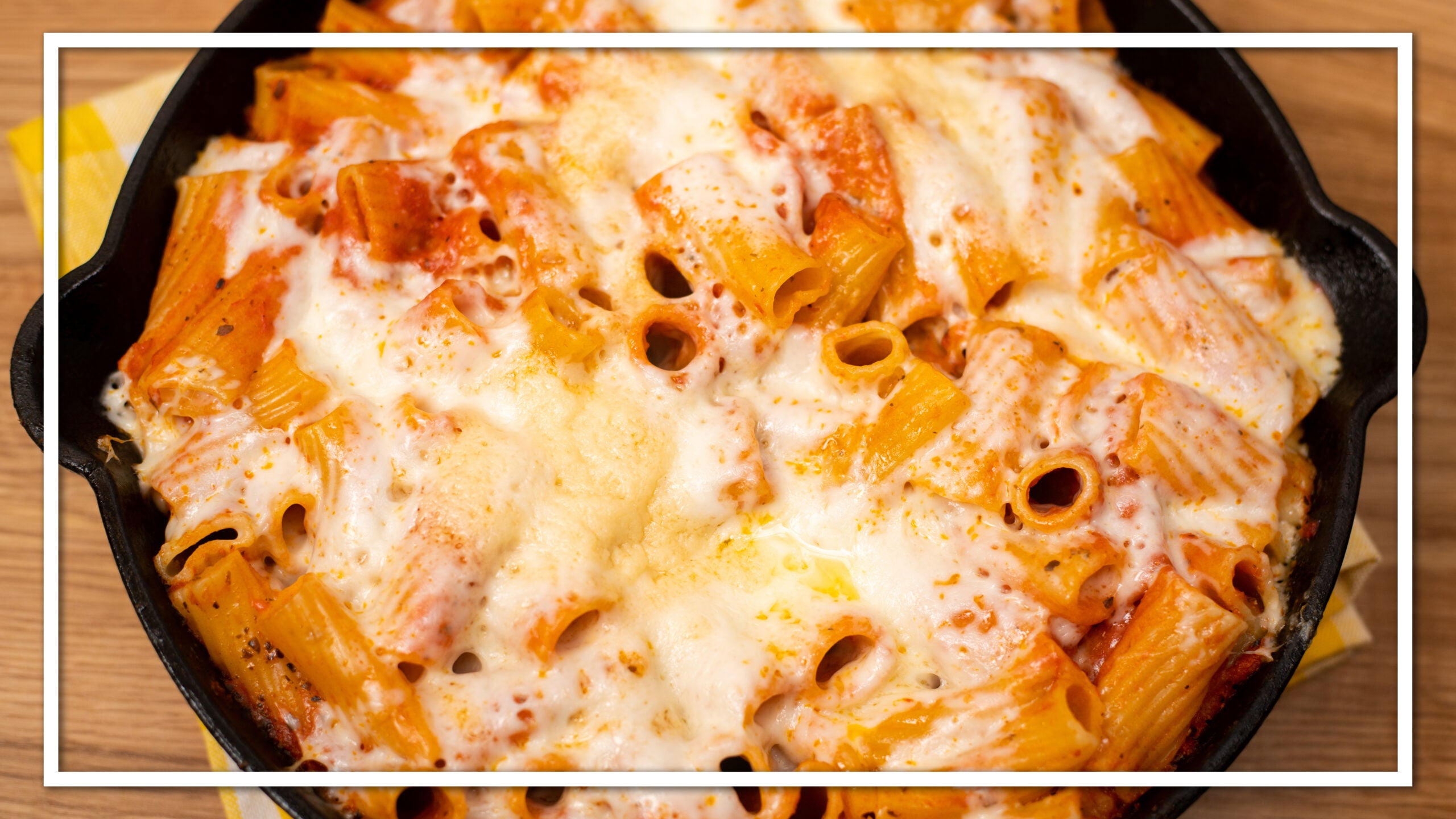 One Pan Chicken Pasta Bake – Cooking Panda