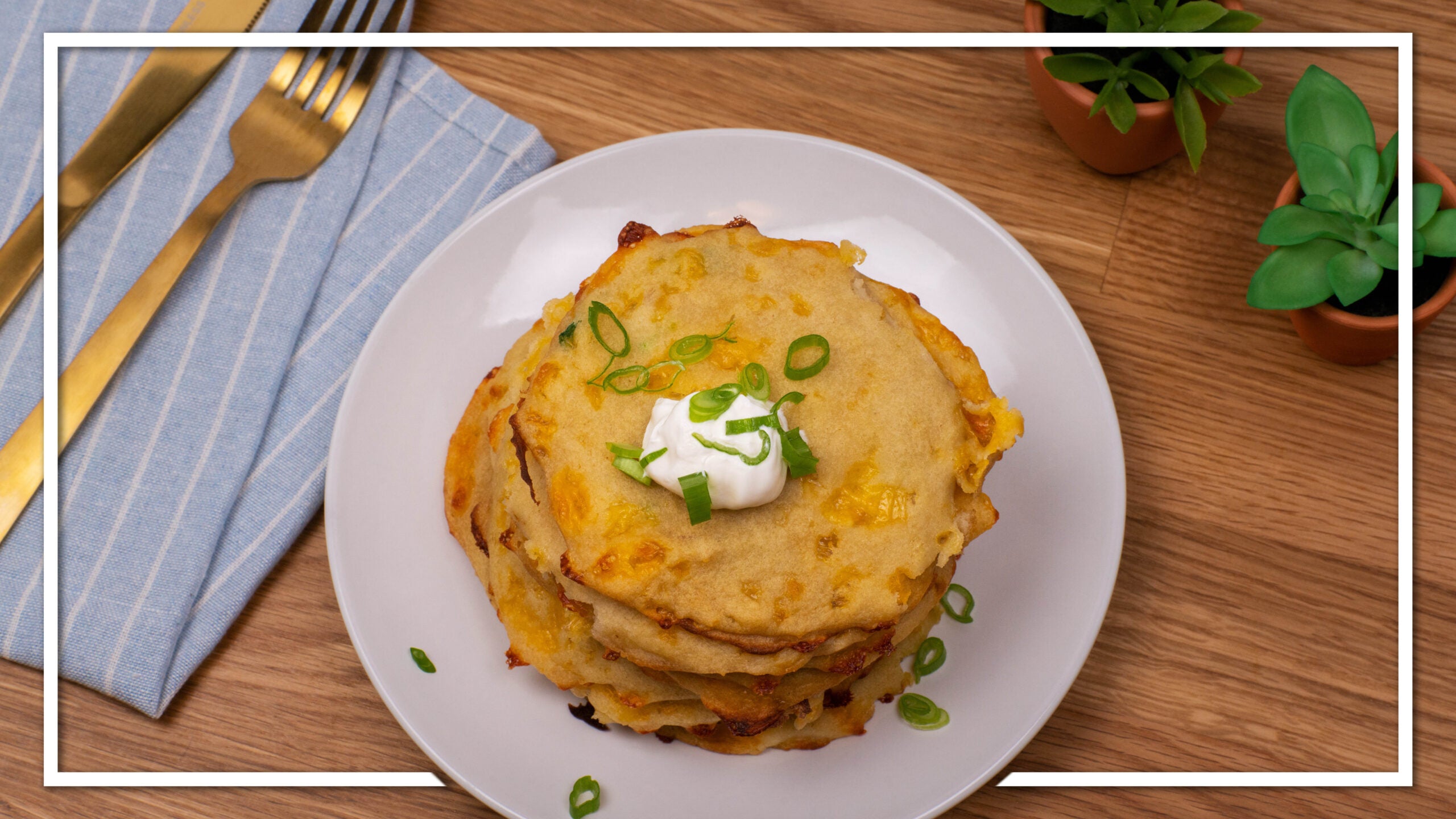 Leftover Mashed Potato Cheesy Pancakes – Cooking Panda