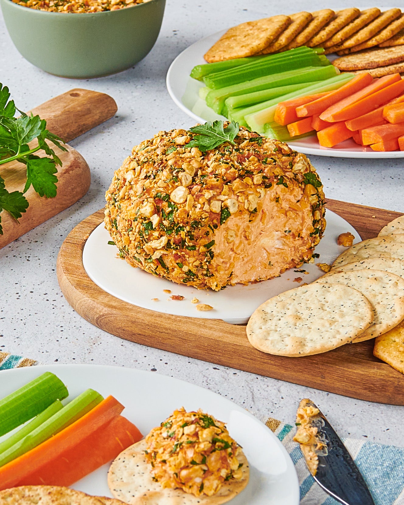 Buffalo Cheese Ball – Cooking Panda