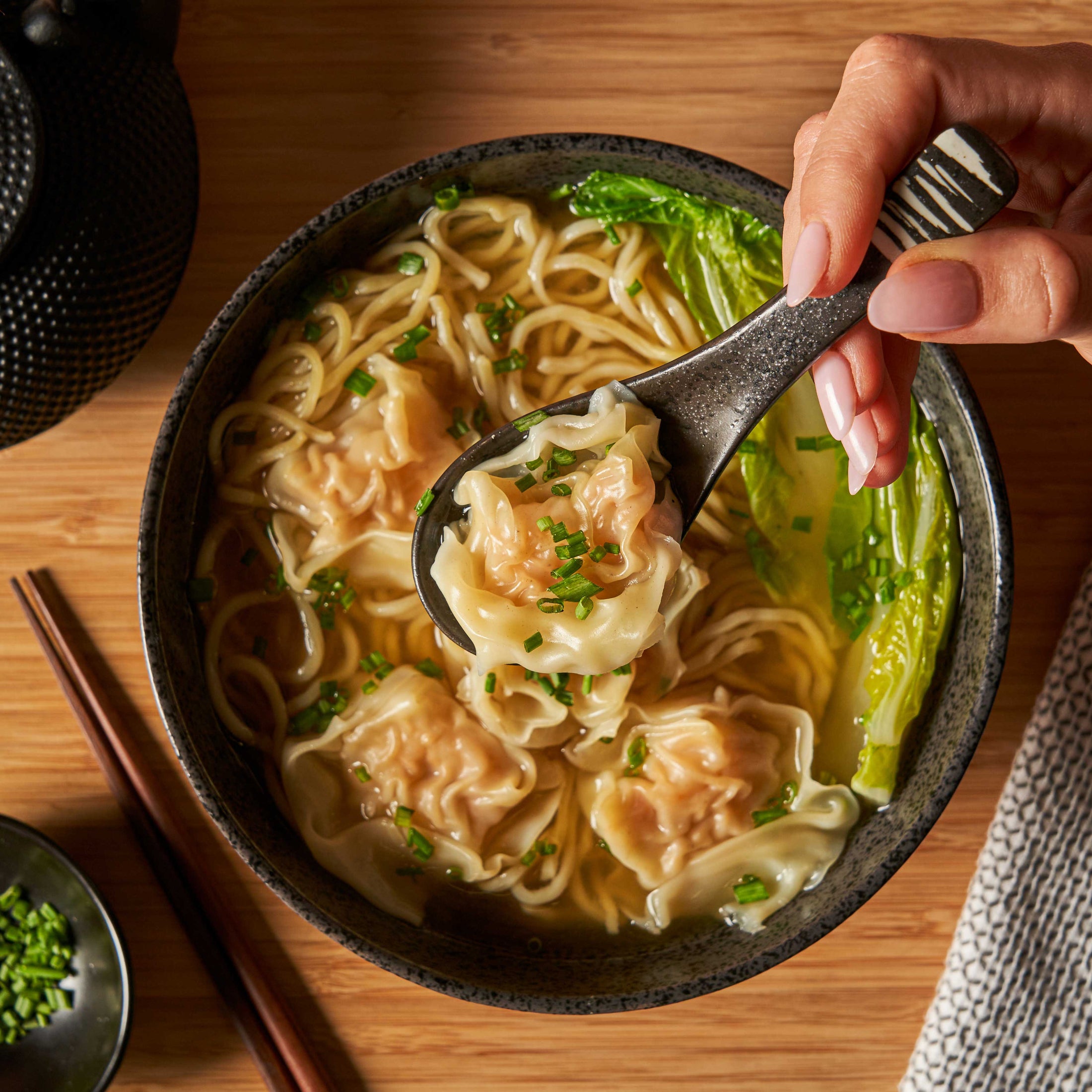Shoyu Wonton Noodle Soup – Cooking Panda