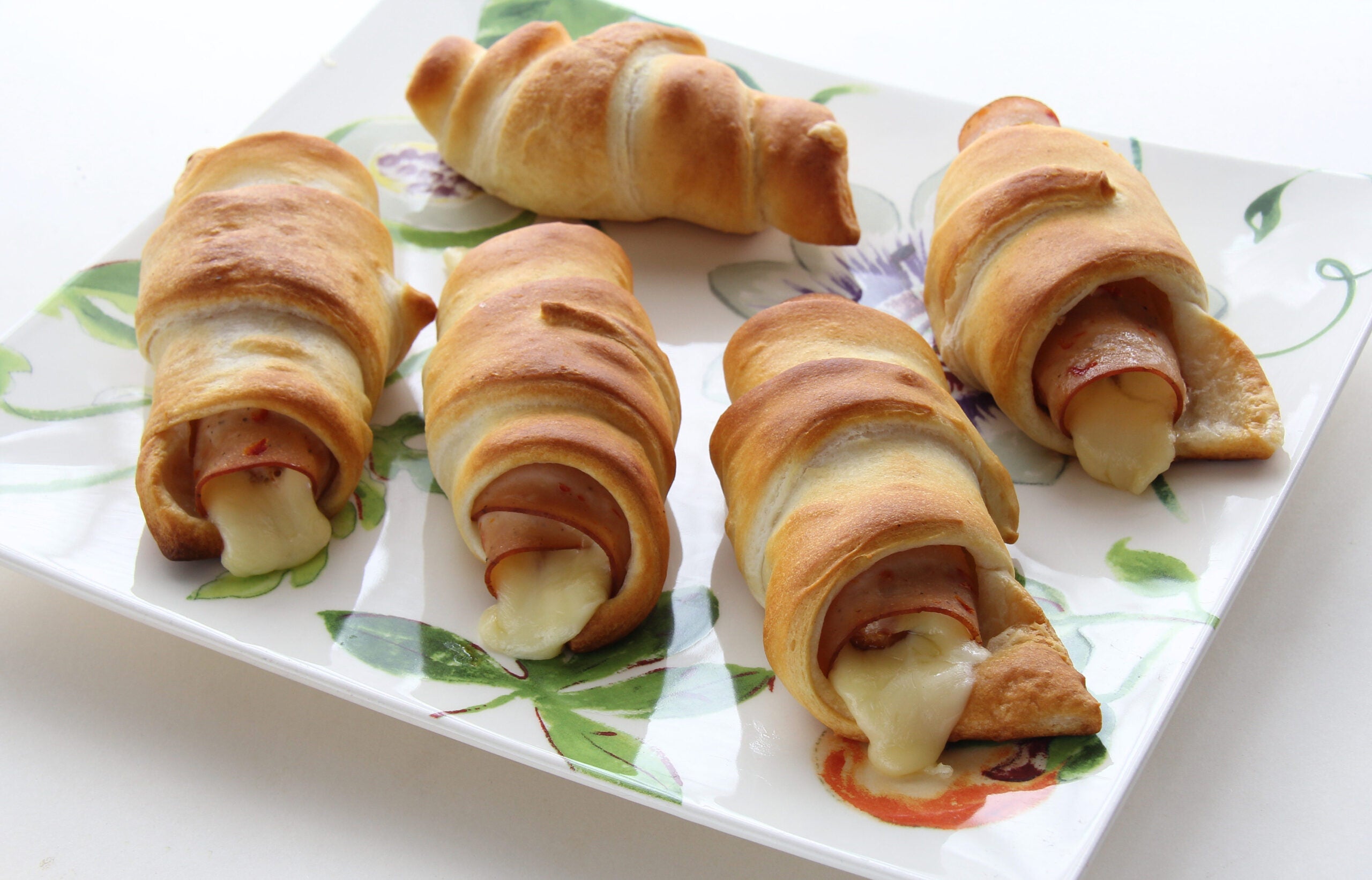 Hot Ham and Cheese Roll – Cooking Panda