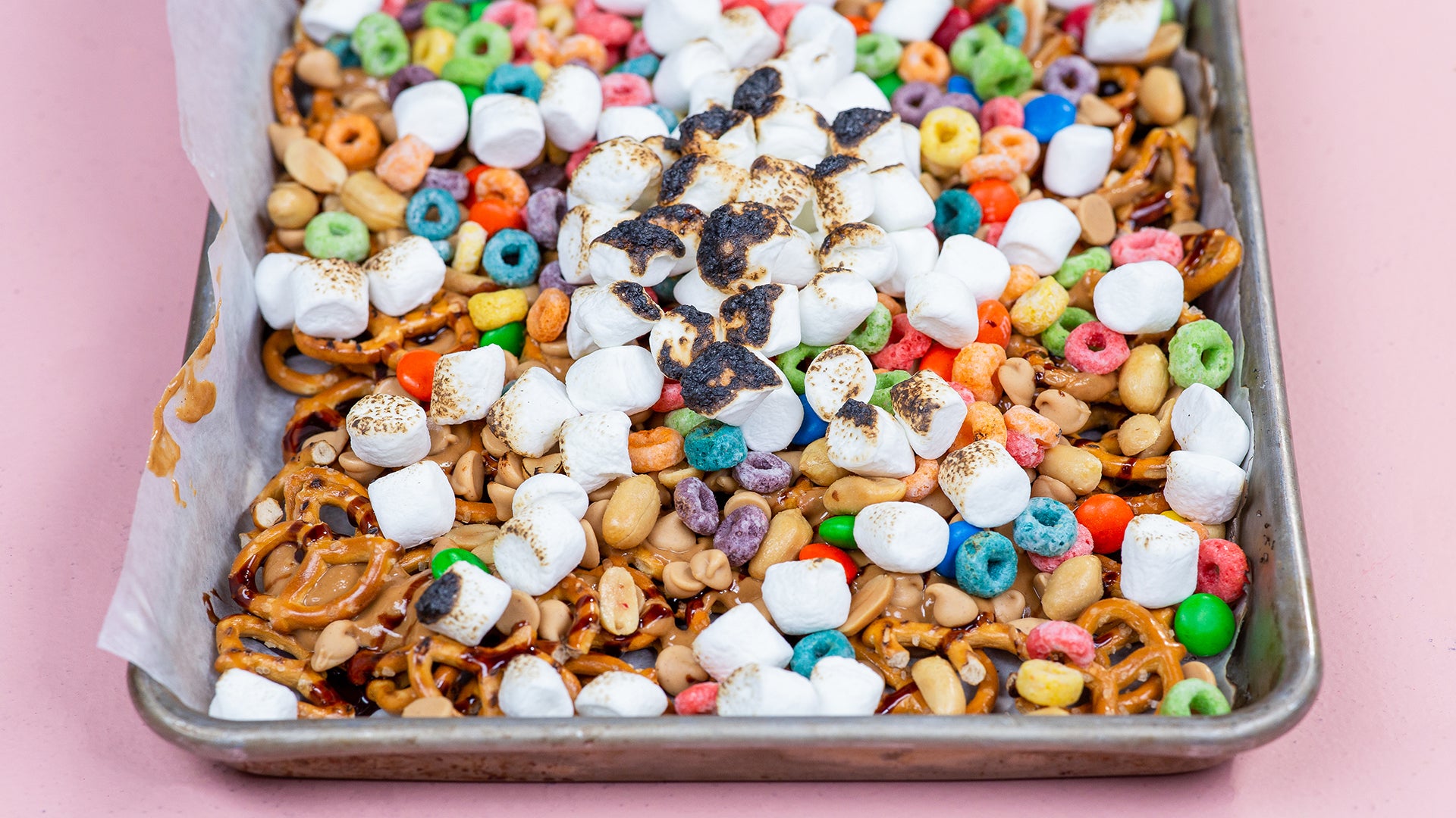 Loaded Dessert Nachos – Cooking Panda