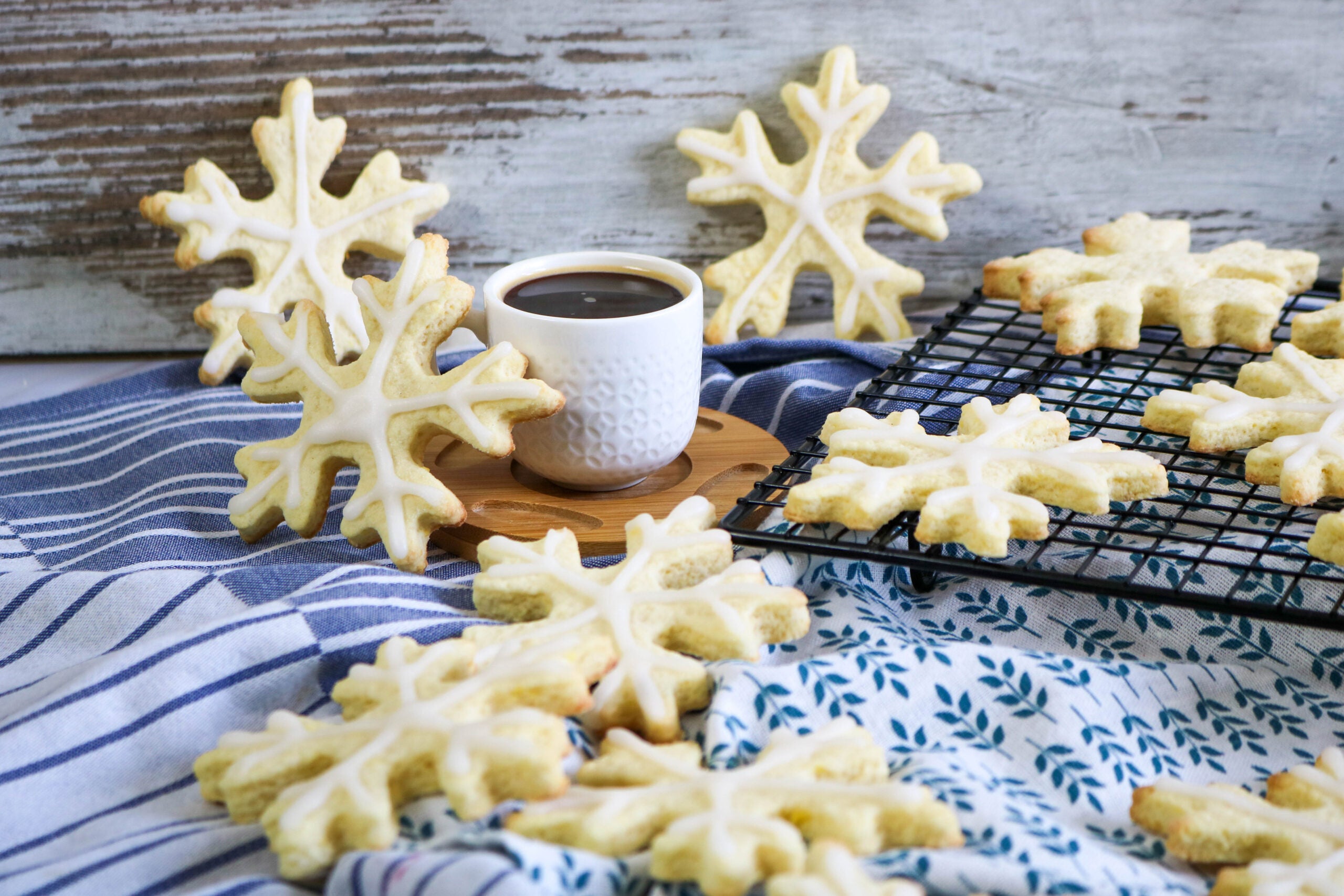 Snowflakes Biscuits – Cooking Panda