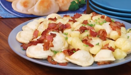Poutine Pierogies – Cooking Panda