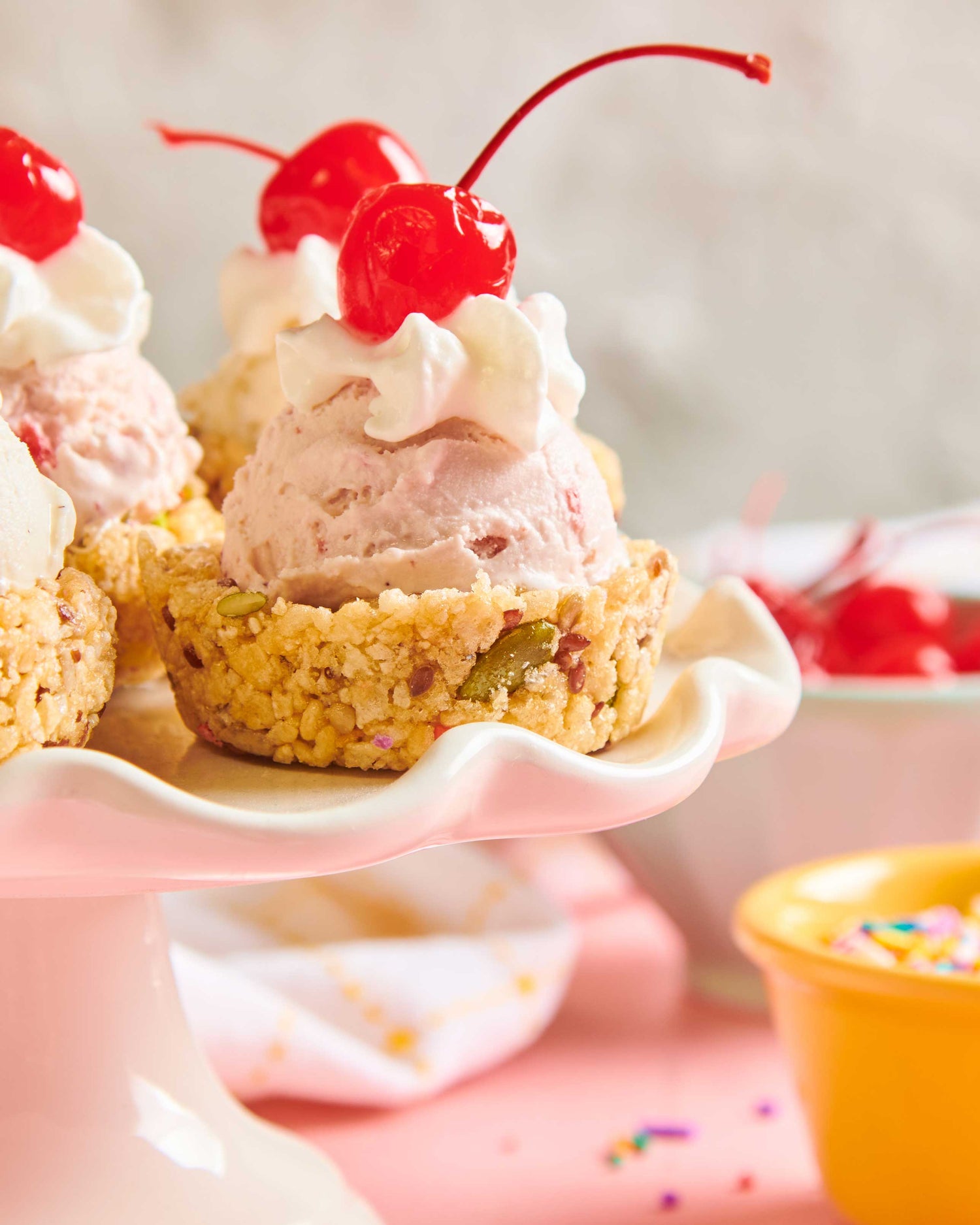 Rice Crispy Sundae Cups – Cooking Panda