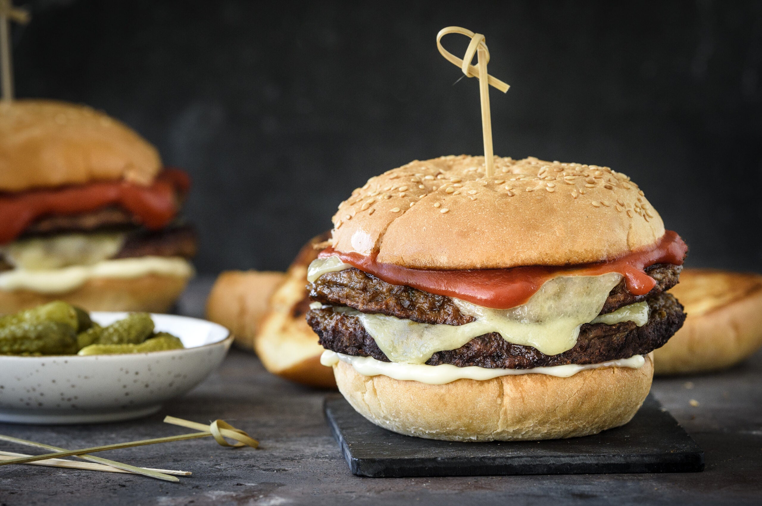 Ultra-Smashed Cheeseburger Recipe – Cooking Panda