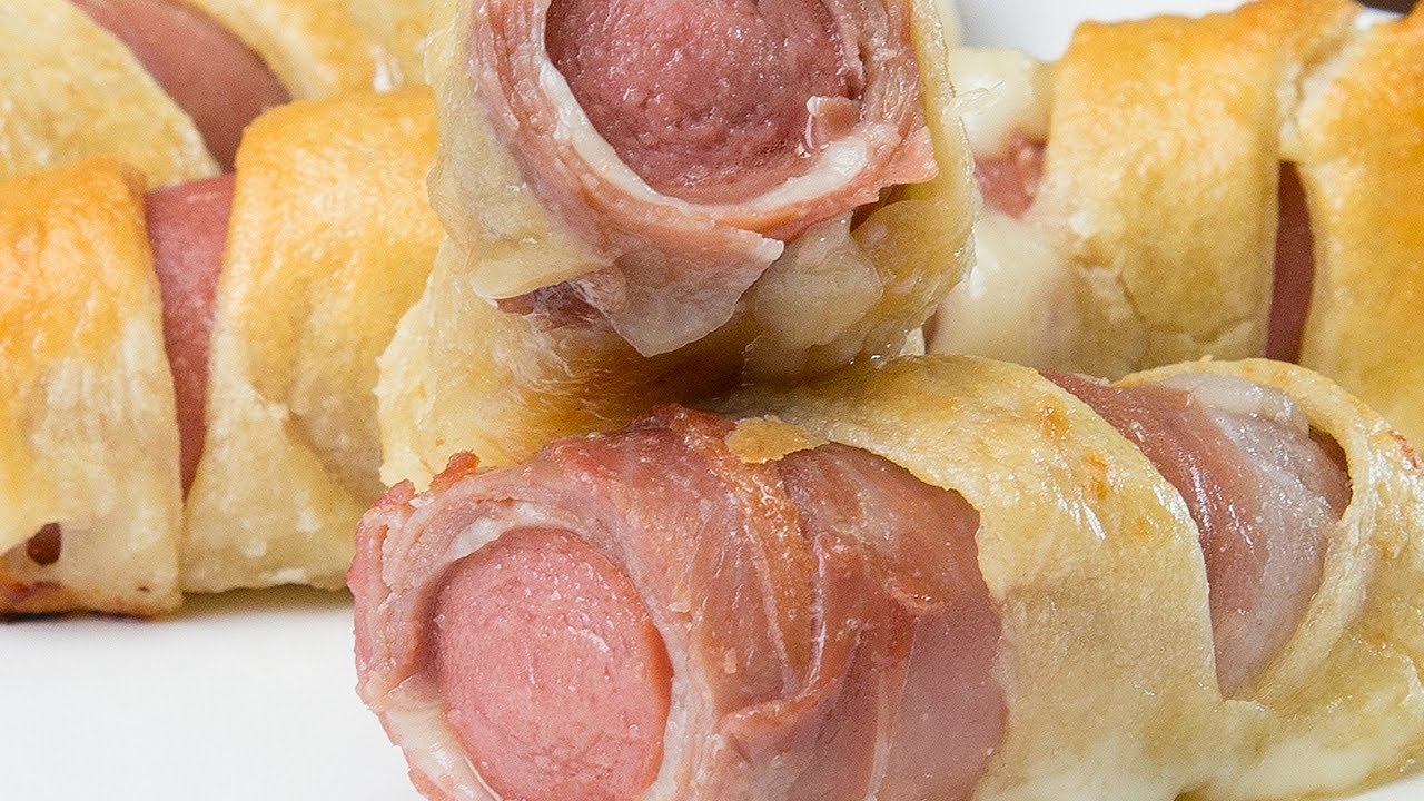 Cheesy Hot Dog Puffs – Cooking Panda