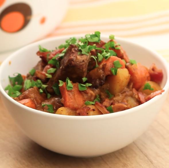 Rustic Bacon Beef Stew – Cooking Panda